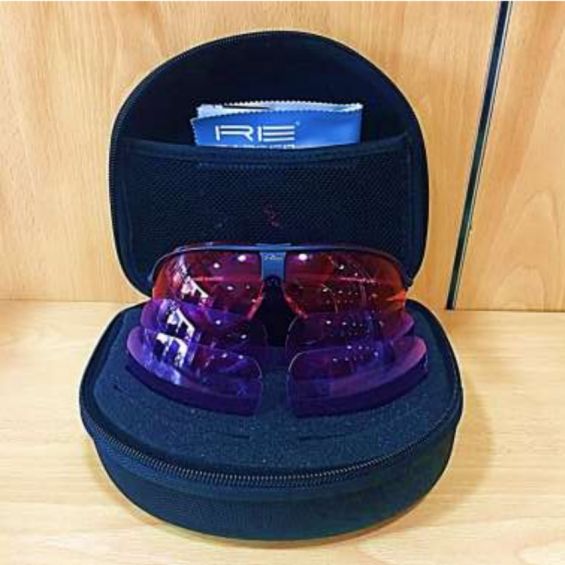 Randolph Ranger XLW + Bermellón 46 + Amarillo Pálido 48 + Purpura